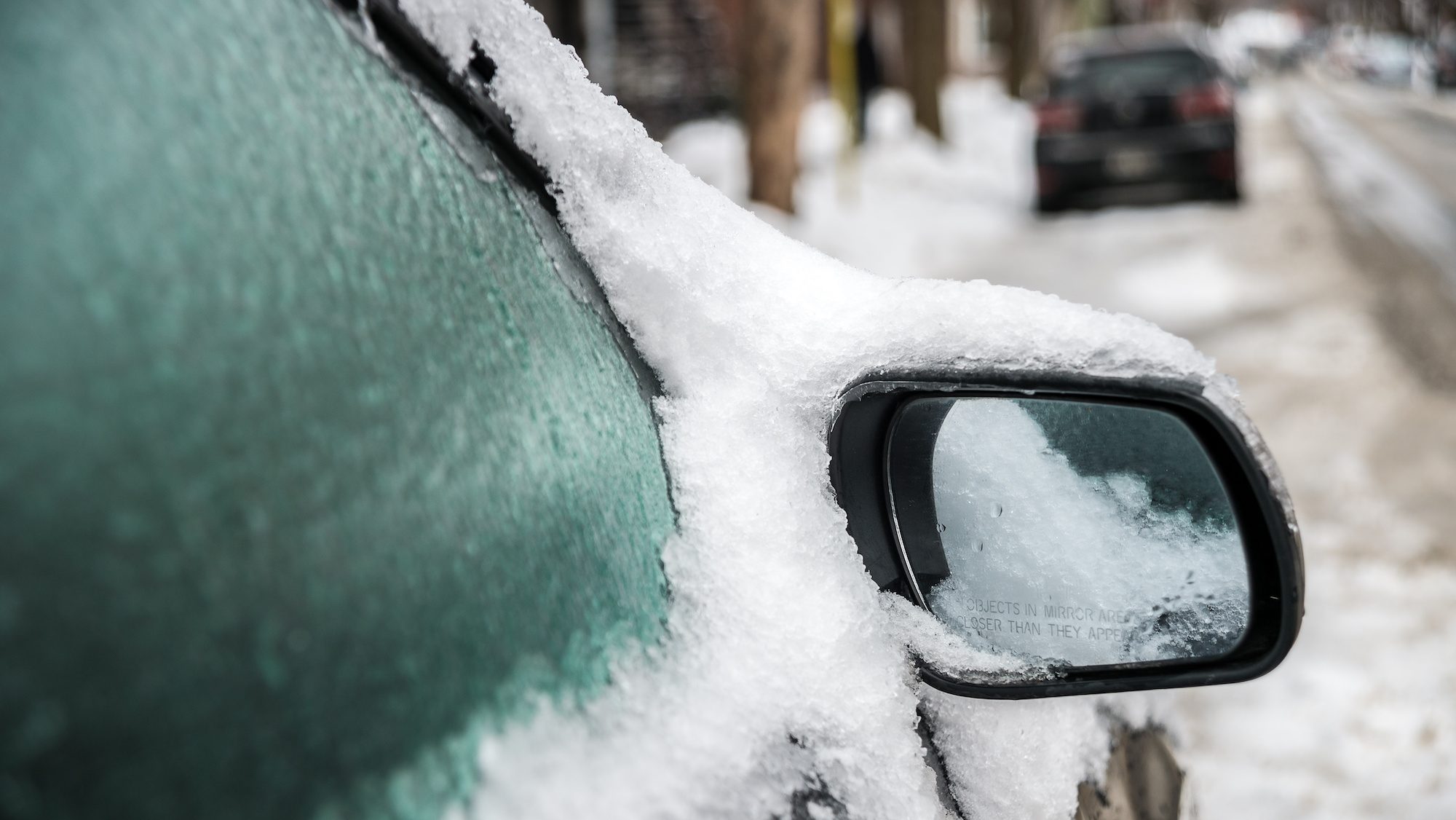 Winter weather returns with heavy snow and freezing rain in Ottawa