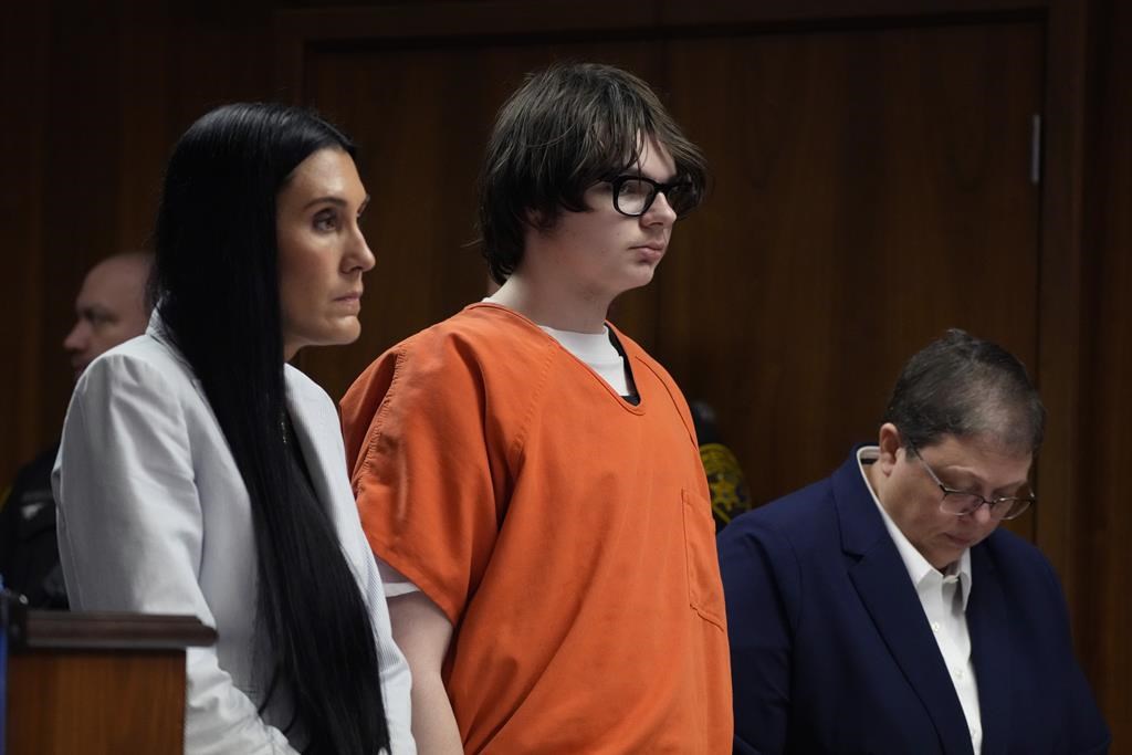 A staffer recalls chaos and wound at key sentencing hearing for a ...