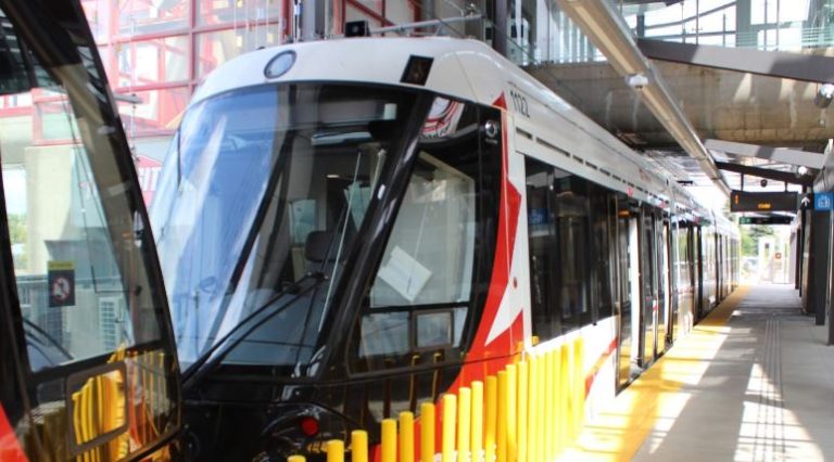 Ottawa LRT set to close for two weeks. Here's when