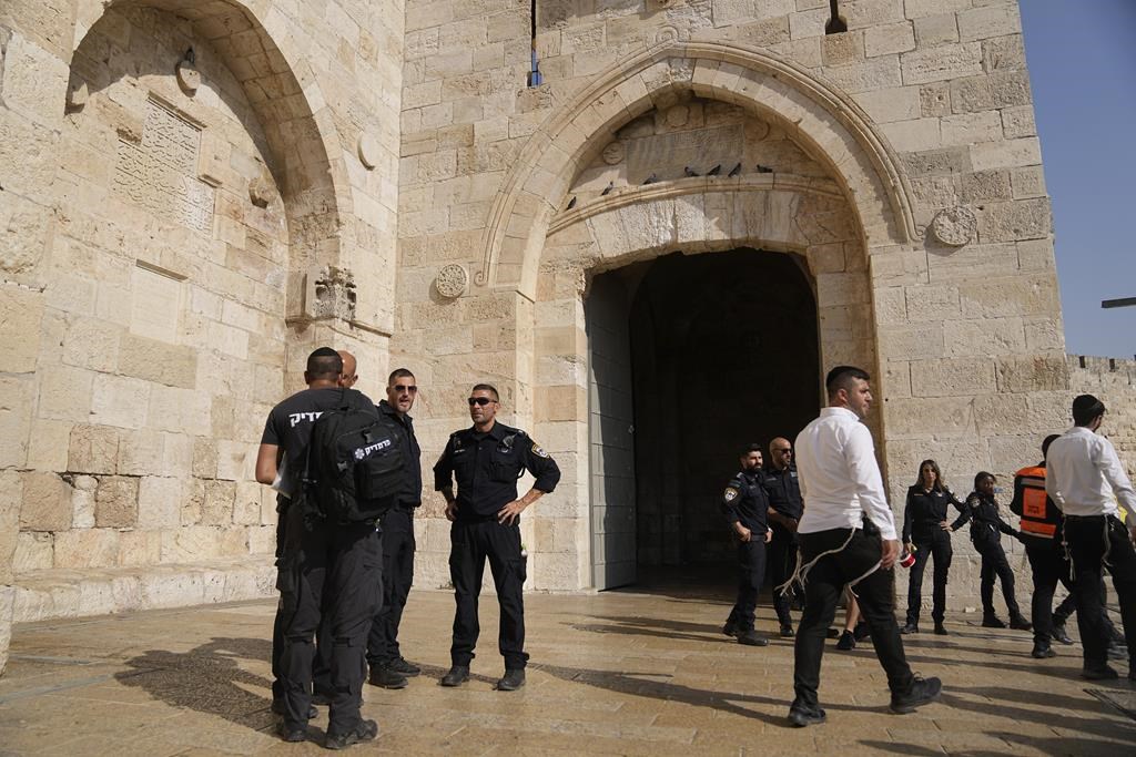 Palestinian attacker wounds 2 people in stabbing attack outside ...
