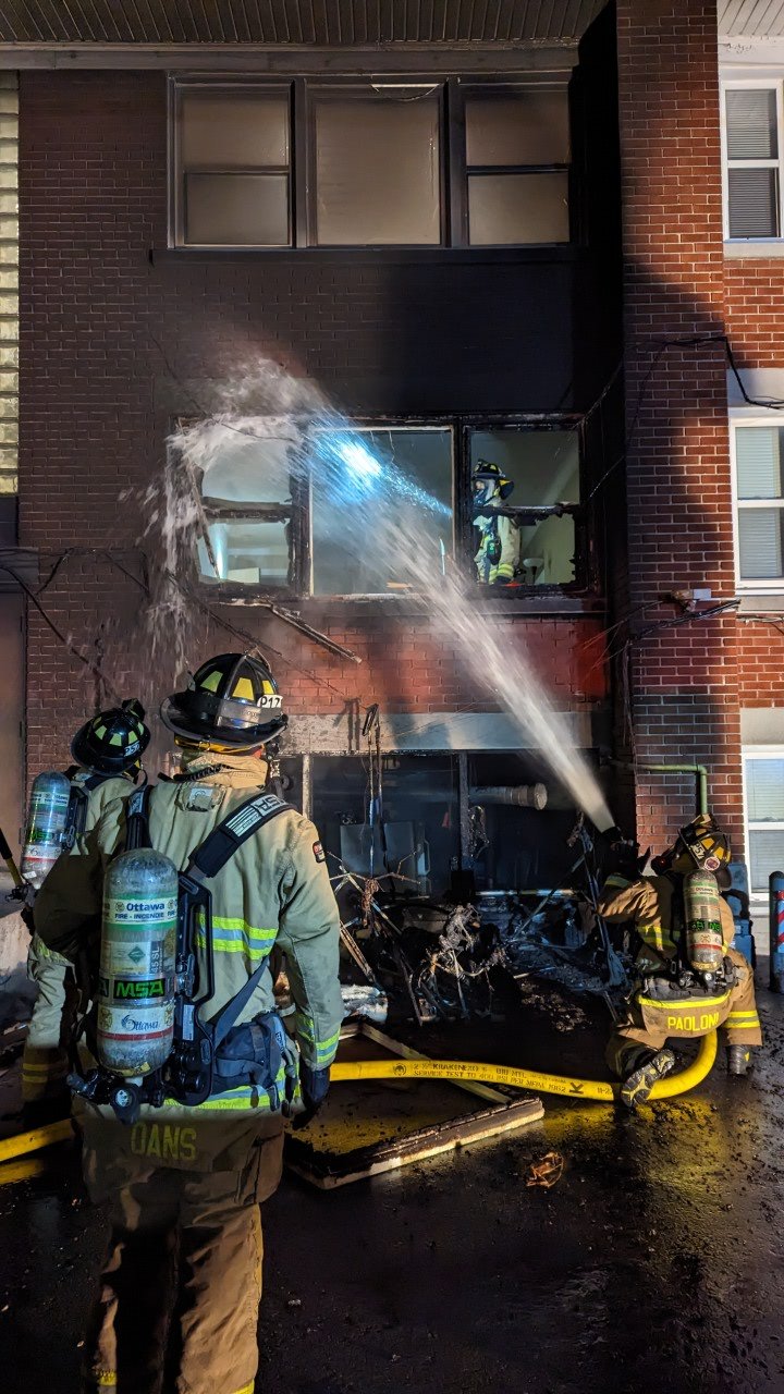Ottawa firefighters tackle two east end fires Sunday night