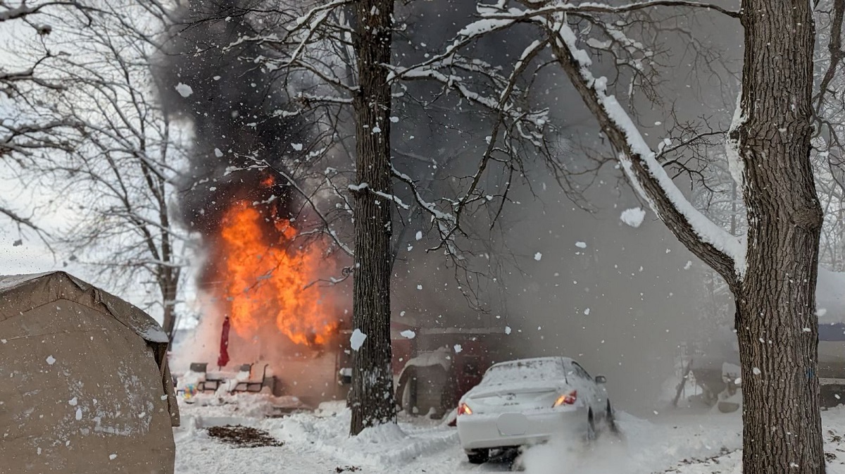Cottage catches on fire in Fitzroy Harbour, no injuries reported