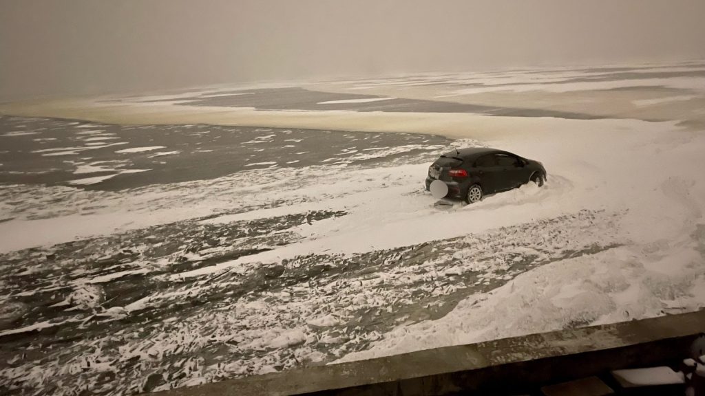 Ice rescue team saves driver before vehicle sinks into Ottawa River