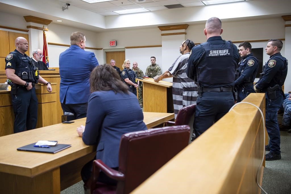 Man accused of killing deputy makes first court appearance