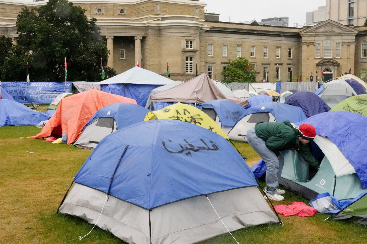 Court orders protesters to take down UofT encampment