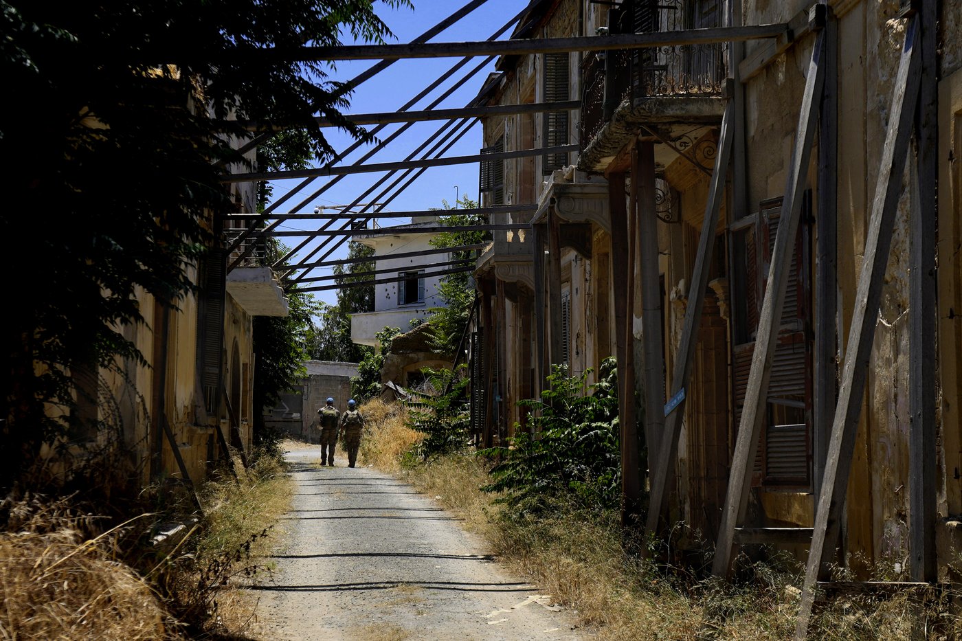 Cocked rifles and infrared cameras along Cyprus buffer zone stoke ...