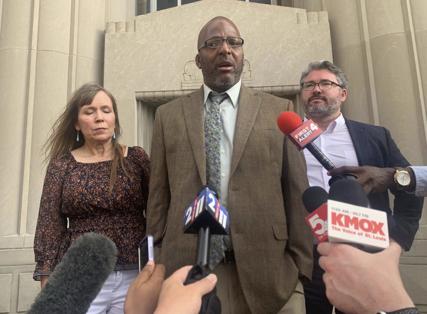 Missouri man is free from prison after a judge overturned his 1991 ...