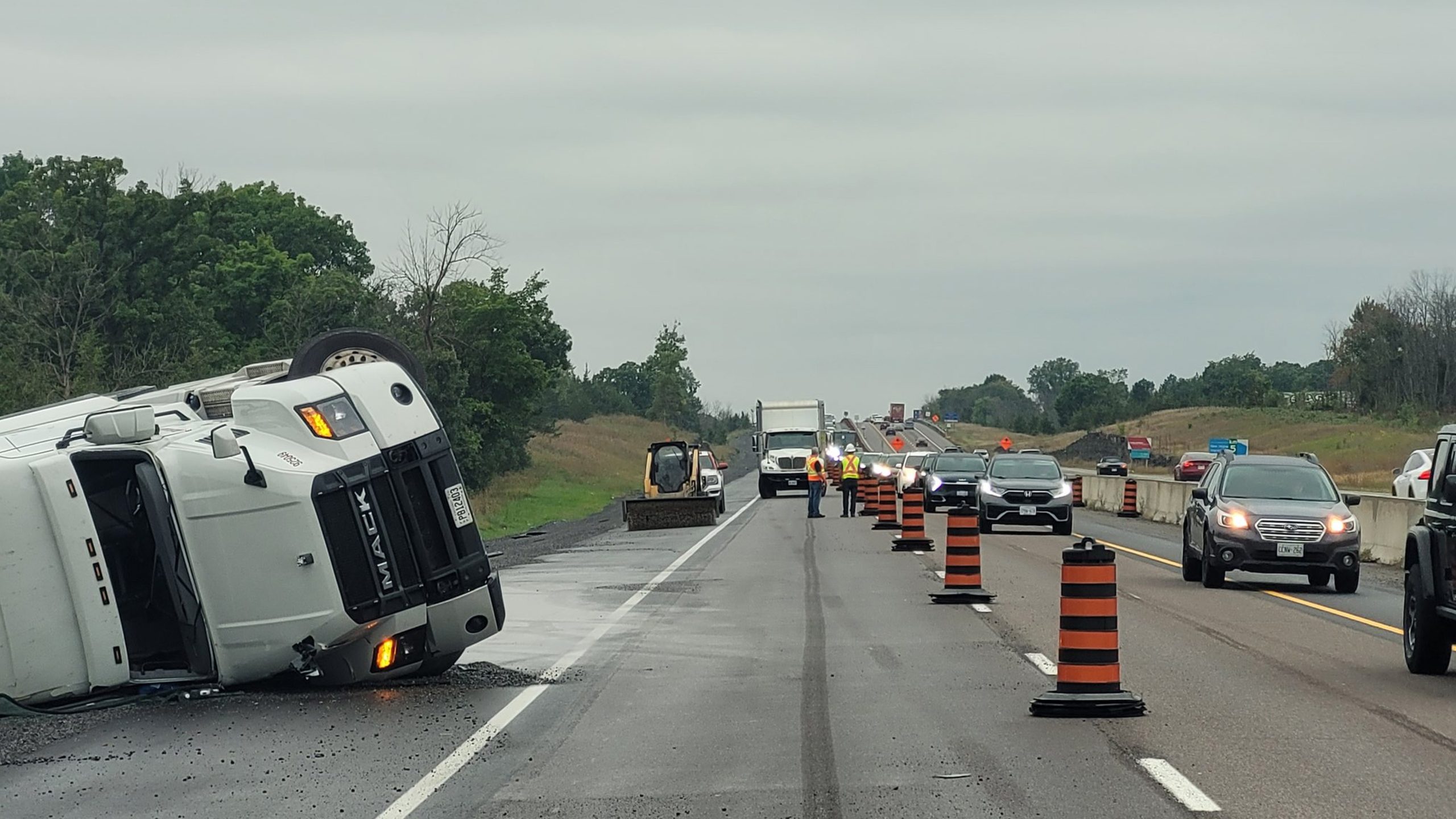 18 drivers ticketed for using cellphone at highway crash scene