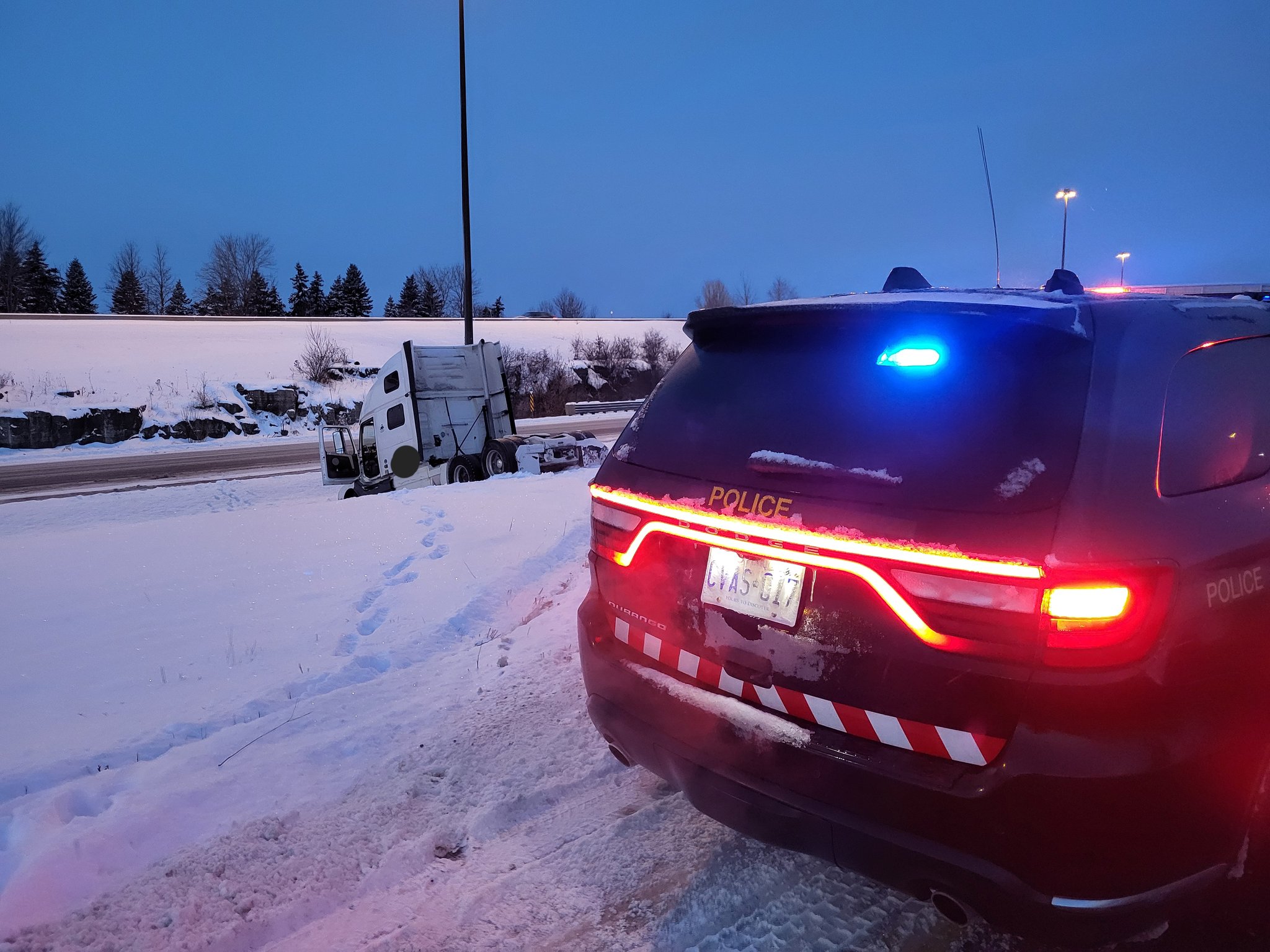 Numerous collisions along Highway 416 and 417, OPP urging drivers to ...