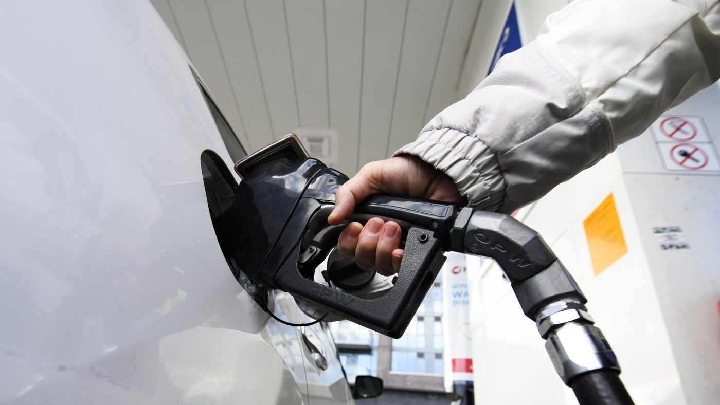 Sharp drop in gas prices across Ontario