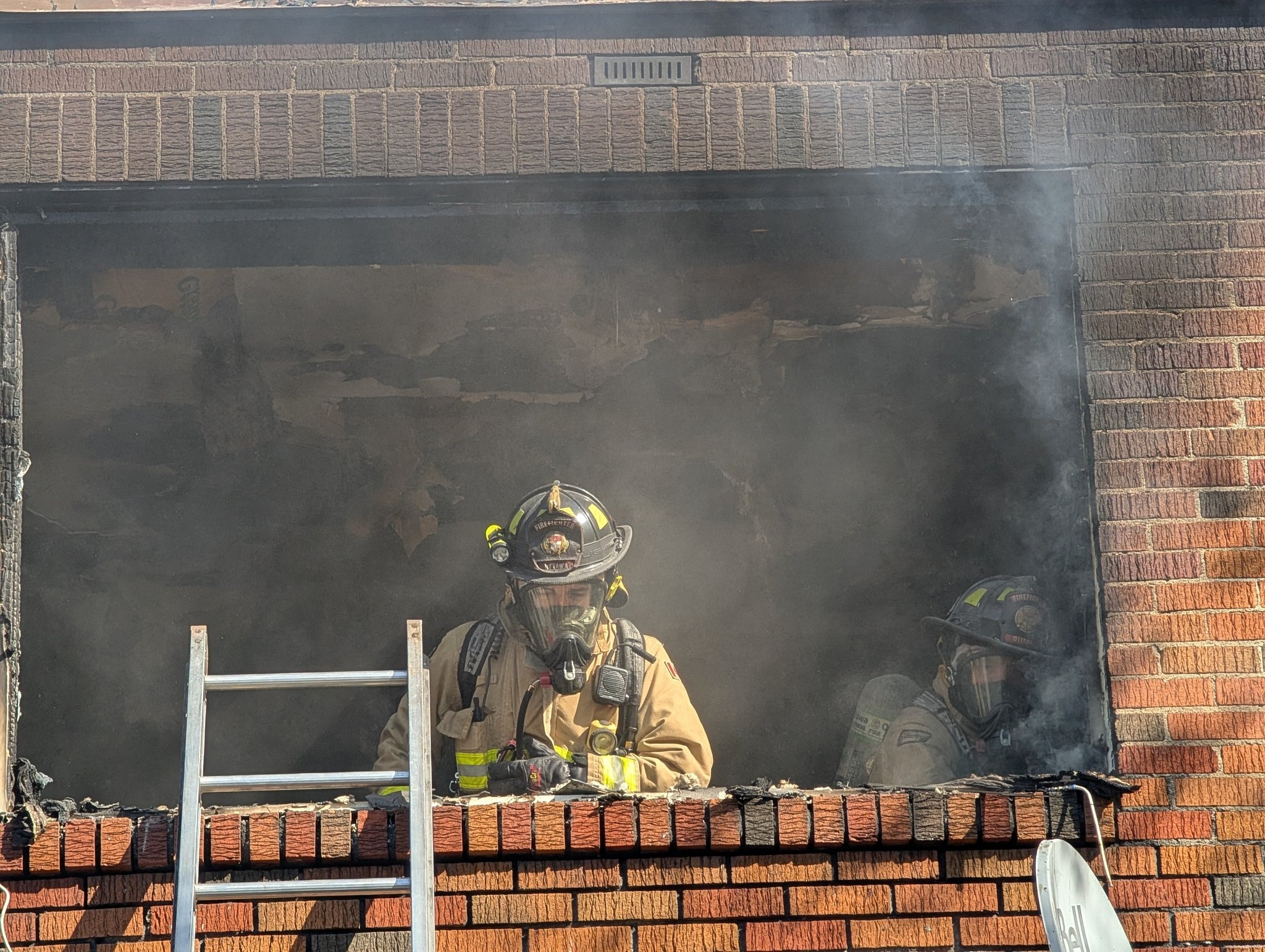 Fire impacts multi-unit building in Vanier
