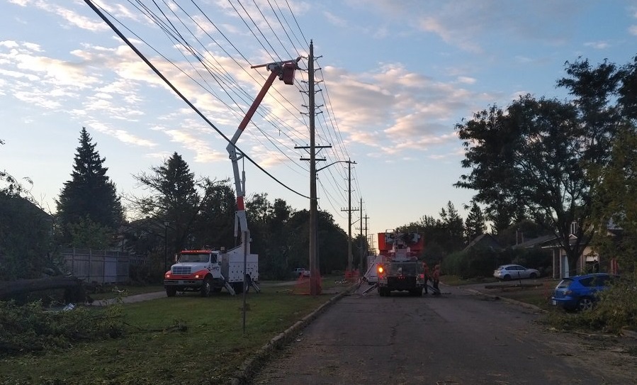 Optimism abound as power outage affecting fewer and fewer | CityNews Ottawa