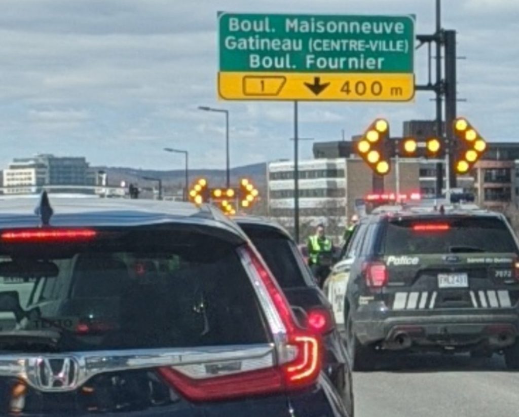 Quebec police turn away 2,300 drivers at Gatineau-Ottawa border, but ...