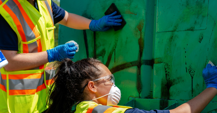 Registration for Ottawa's 'GLAD Cleaning the Capital' is now open
