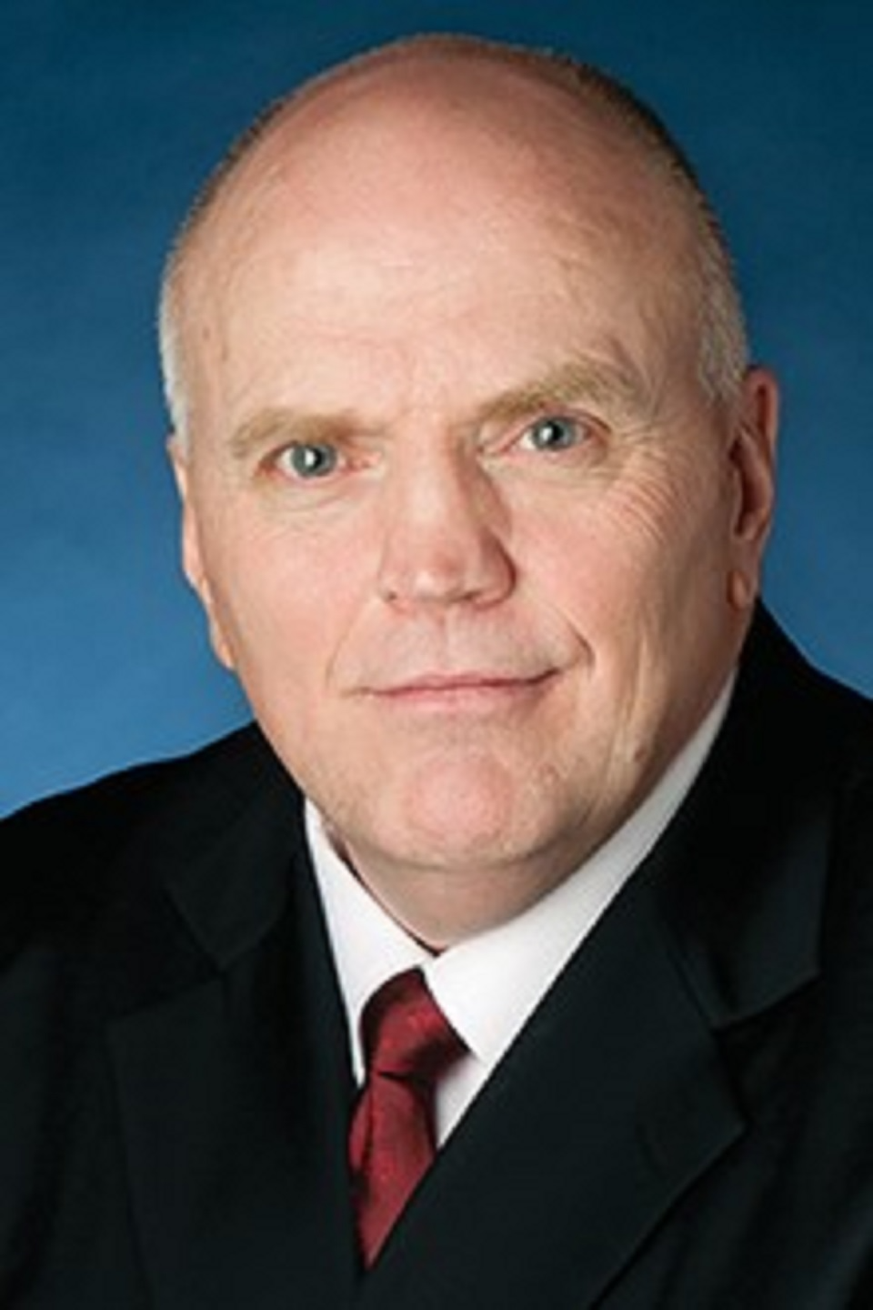 Vernon White leaving Senate